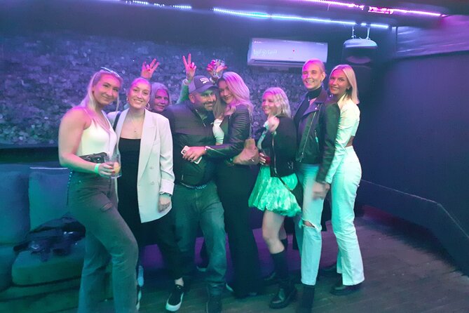 Fun explorers pub Crawl with 1 hour open bar and with 3 VIP clubs