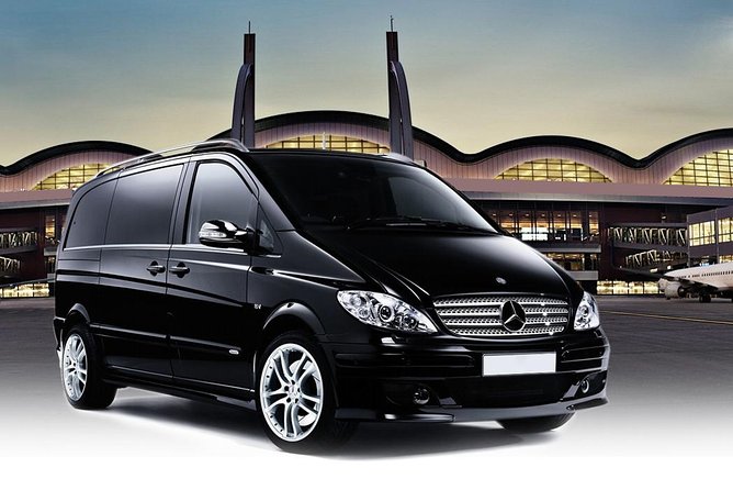 Istanbul Airport to City Centre Private Transfer or Vice Versa (1-4pax)
