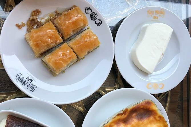 Istanbul Traditional Food Tour with Dinner on Off-Touristy-Path