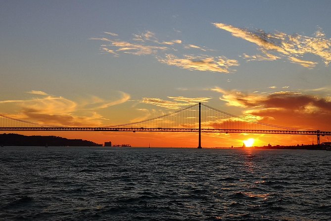 Lisbon Sunset Sailing Tour on Luxury Sailing Yacht with 2 Drinks