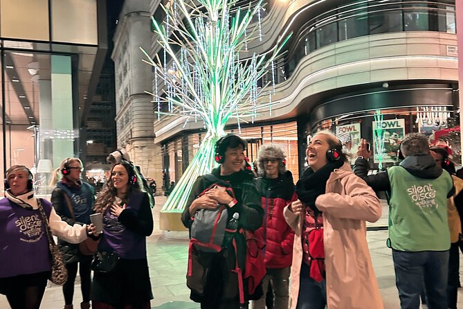 London Christmas Lights Guided Tour With Christmas Music