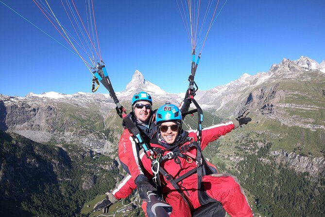 Matterhorn Paragliding flight in Zermatt (20-25min)