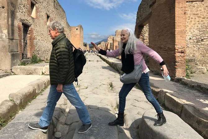 Pompeii Guided Tour & Horse Riding on Vesuvius with Lunch