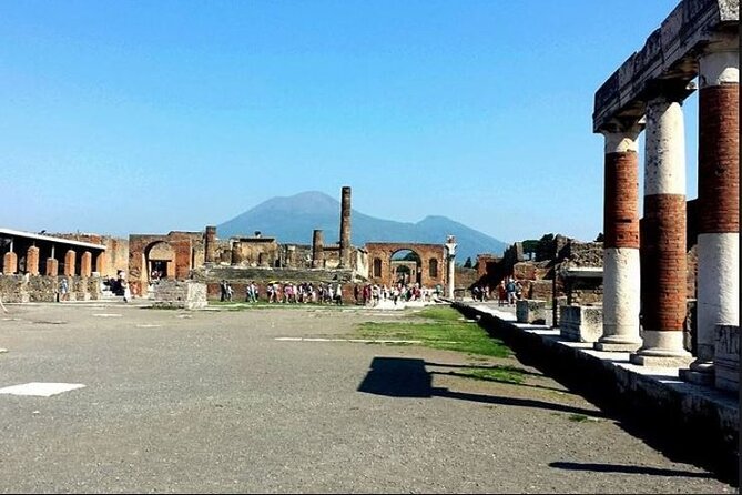 Pompeii Small-Group Tour with Expert Archaeologist Guide
