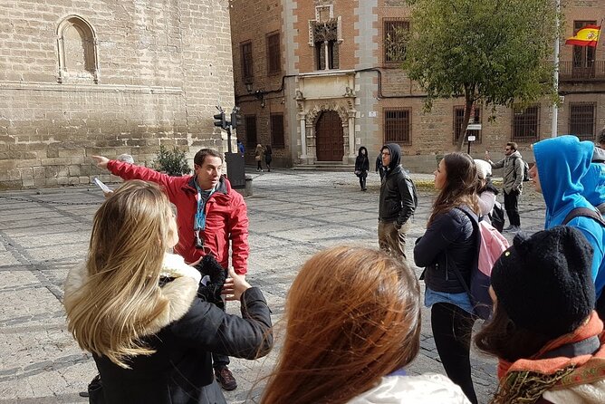 Private Night Tour on Foot through the Historic Center of Toledo