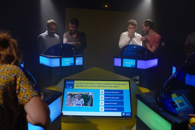 Private Quiz Game Session in Marseille