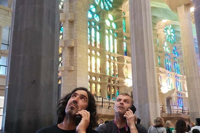 Sagrada Familia, Park Guell & Walking Private Tour with Tapas