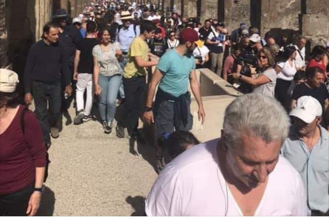 Sharing Tour of Pompeii