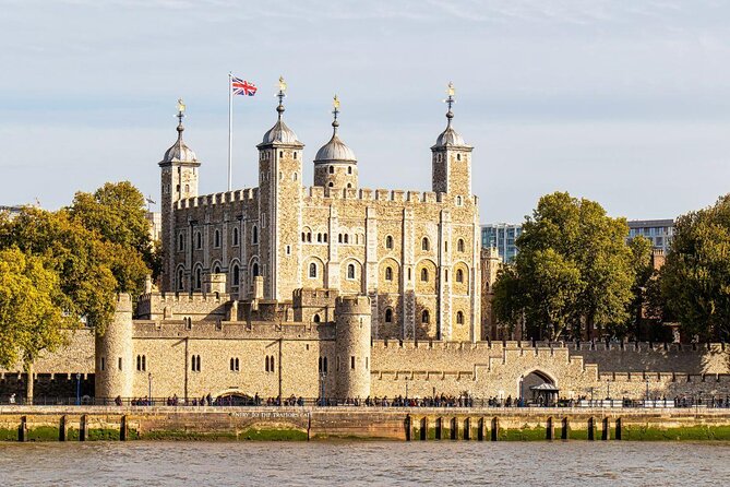 Skip the Line Tower of London & Westminster Tour and River Cruise
