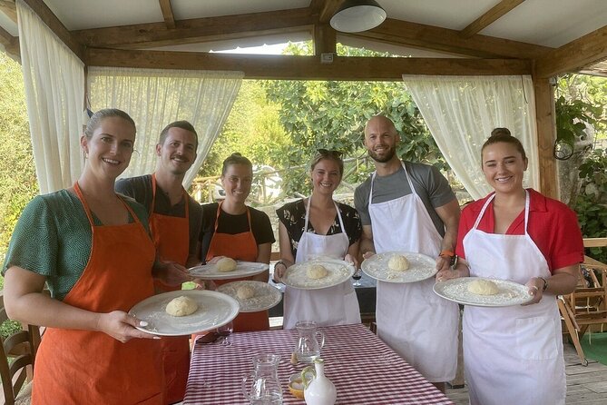 Sorrento Pizza Class with Wine, Limoncello and Transfer Included