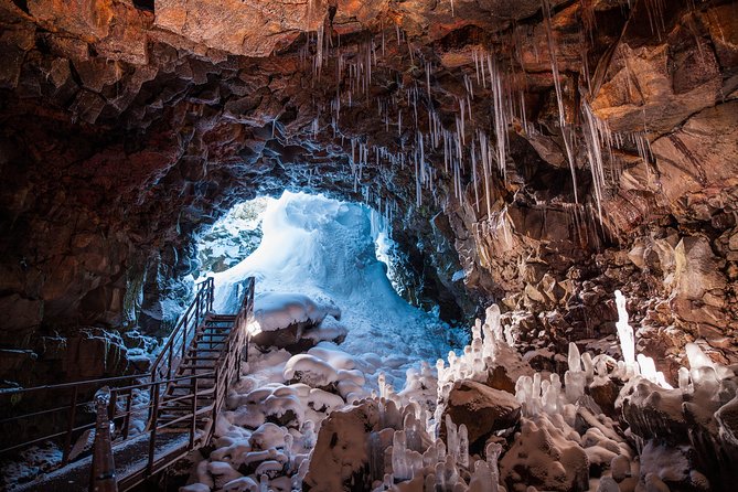 The Lava Tunnel Tour with Transfer from Reykjavik