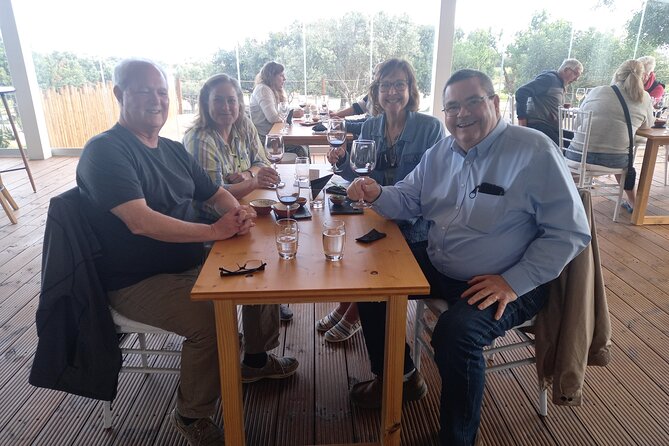 Wine Lovers: Winery Tour w/ Tasting & Tapas (Albufeira/Vilamoura)
