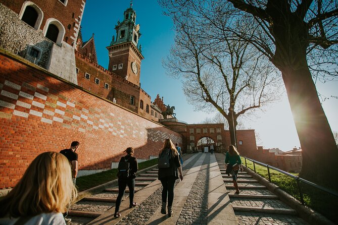 Historic Krakow : Old Town & Wawel Castle Walking tour - Who Is This Tour Best For?