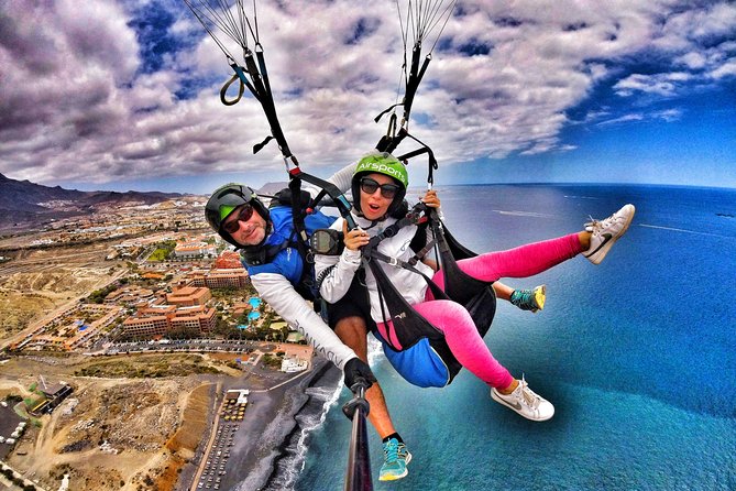 GOLD paragliding flight including videos/photos, t-shirt and a bottle of Cava - The Itinerary in Detail