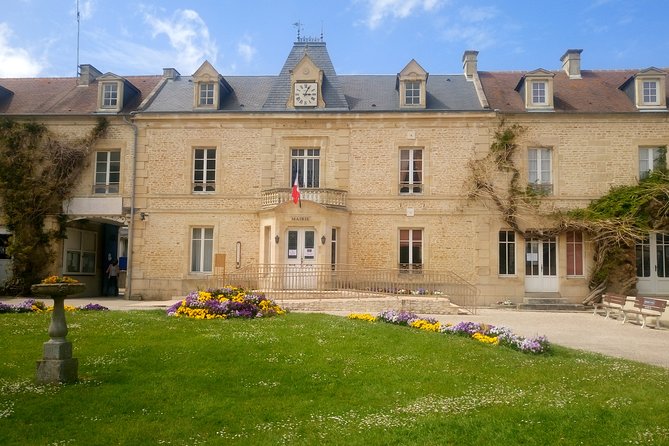 Guided Tour in an Old Convertible Car on the Côte de Nacre - Who Will Love This Tour?