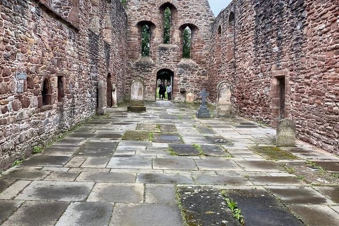 Loch Ness,cawdor castle,inverness,Culloden battlefield,& more from invergordon - Frequently Asked Questions