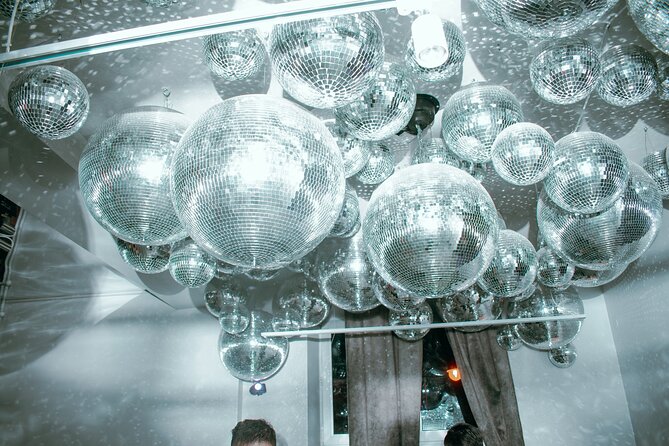 Pub Crawl + Unlimited Drinks + VIP entry + Drinking Games & Photographer - Price and Value: Is It Worth It?