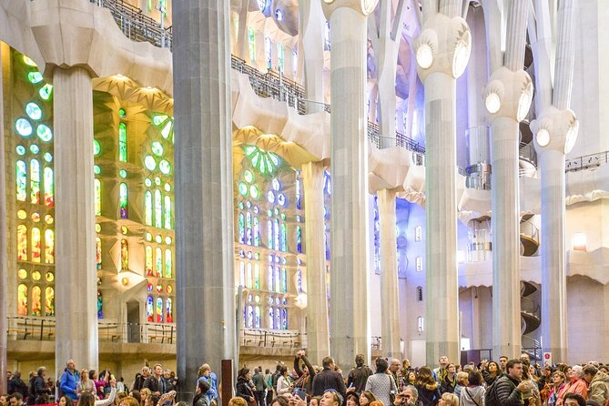 Sagrada Familia Fast Track Guided Tour with Towers Access - Frequently Asked Questions