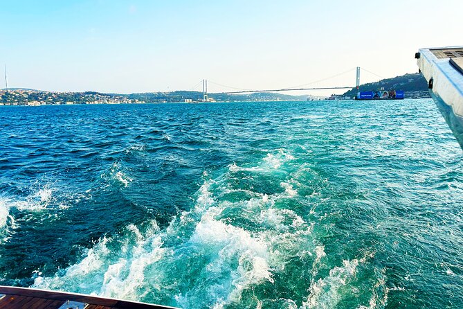 Bosphorus & Golden Horn: Sunset Yacht Cruise with Expert Guide - Practical Details: What to Expect