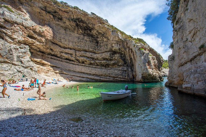 Blue Cave and Hvar Boat Tour: Small-Group from Split or Brac - What Do Reviewers Say?