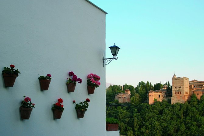 Albayzín y Sacromonte, Unesco Heritage Neighborhoods - The Journey Begins at Plaza Nueva