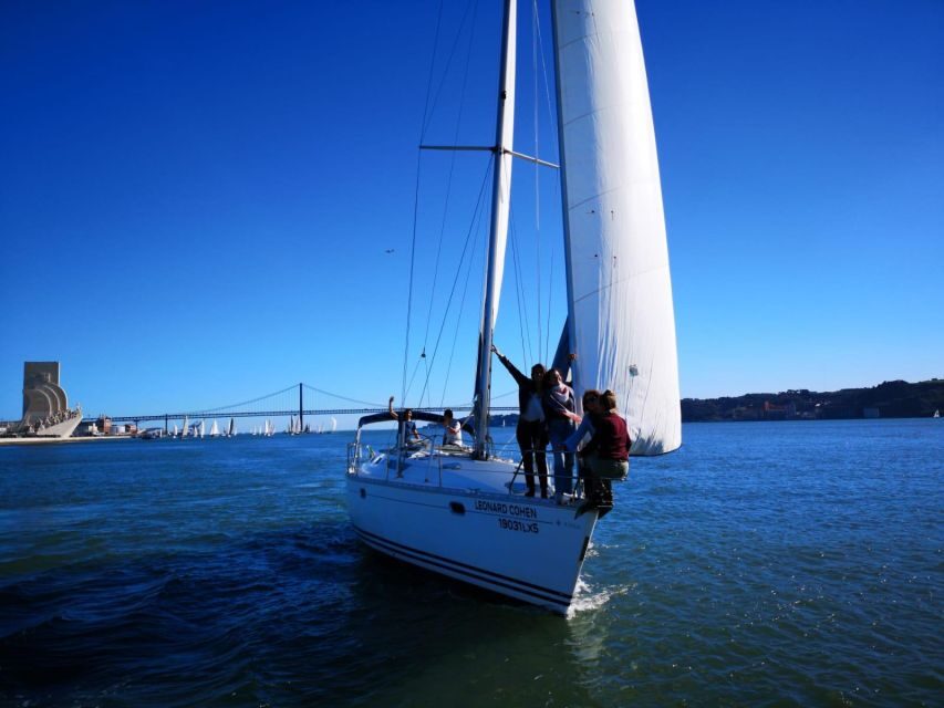 1 Hour Private - Lisbon: Sailing Tour With Wine and History