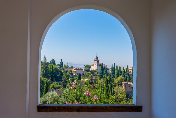 3 Hours Private Guided Tour in Spain with skip the line access - The Itinerary: Big Highlights in a Small Window
