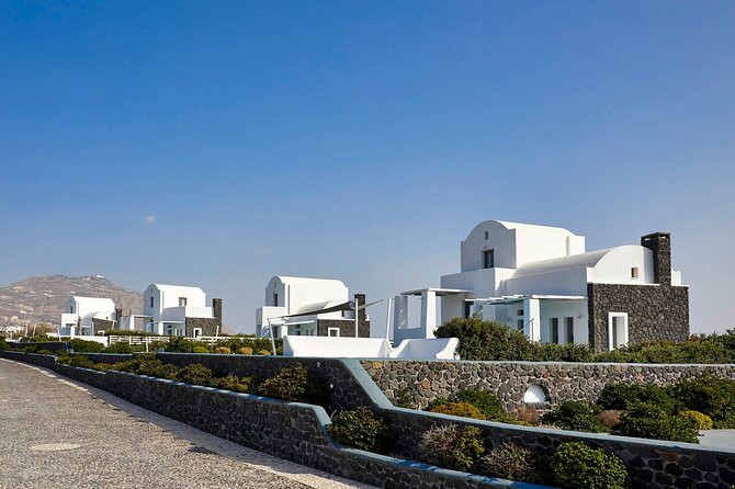 Akrotiri: Couples Massage with Dinner, Pool Access, wine, fruits - Key Points