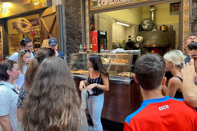 Eating Naples Street Food Tour with Guided Tasting and Sightseeing