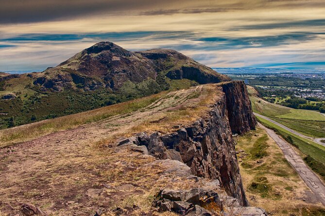 Edinburgh: Arthur's Seat Hike with Local Guide - In-Depth Breakdown of the Itinerary