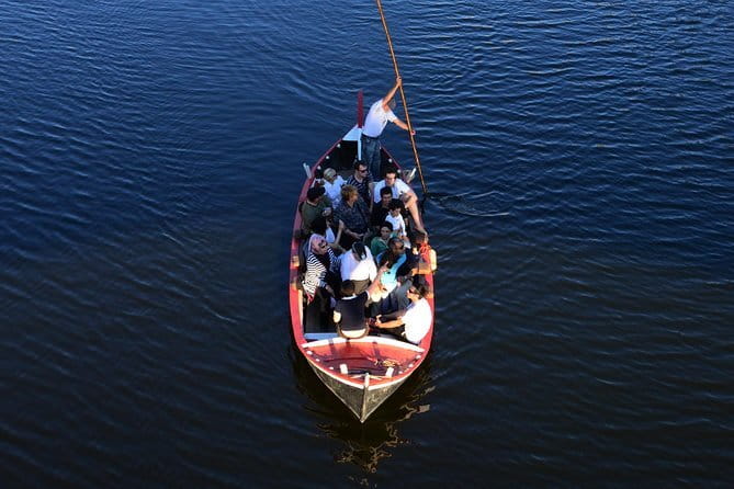 Florence River Cruise on a Traditional Barchetto - The Experience in Detail