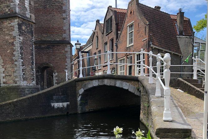 Go cycling through Delft! Culturally relaxed with a professional guide! - Exploring a Relaxed Way to Discover Delft