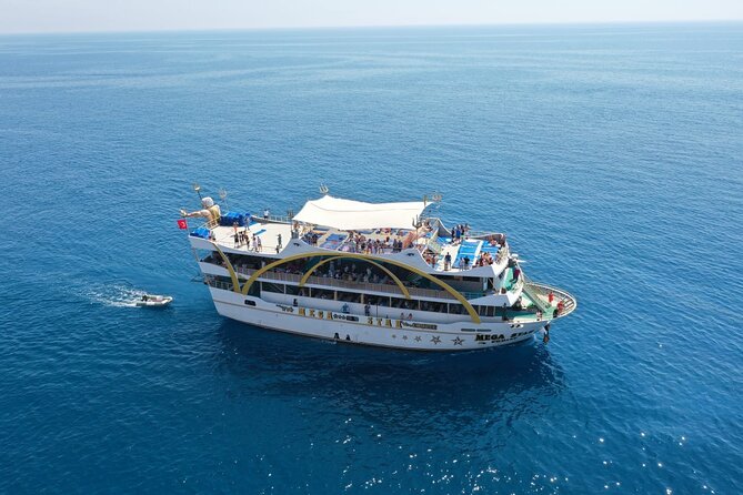 Kemer: Luxury Yacht Tour near Olympus and Phaselis Bay with Lunch