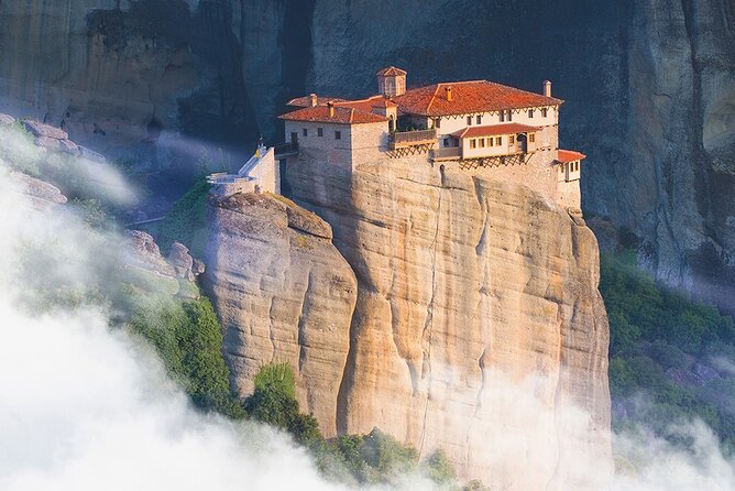 Meteora Full-Day Trip with Guide on Luxury Bus From Athens