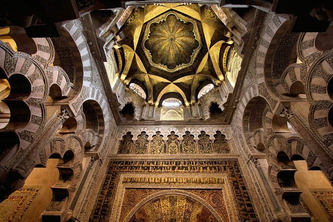Private Visit Mosque-Cathedral, Jewish quarter, Alcazar and Synagogue - A Deep Dive into Córdoba’s Top Sites