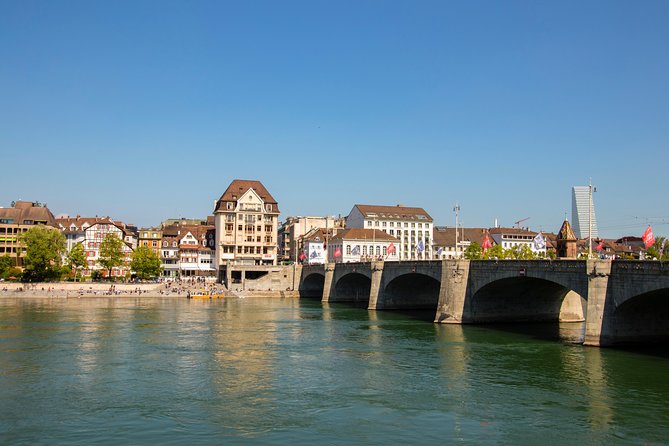 1 Hour express walk of Basel with a Local