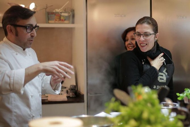10 Tapas Cooking Class Experience in Madrid with sangría