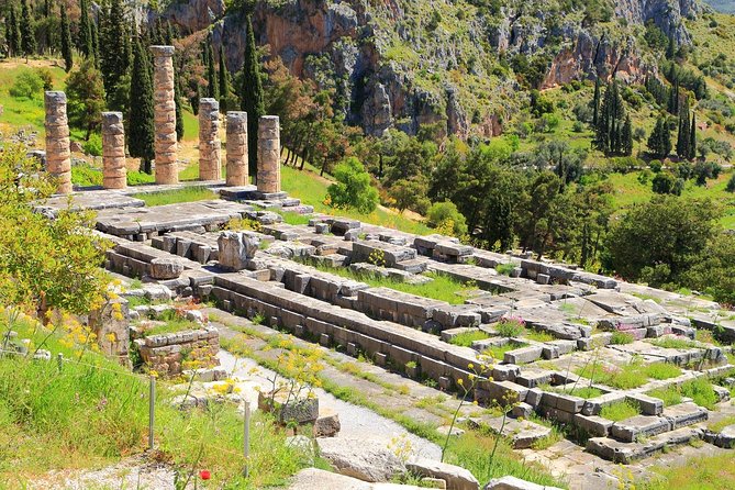 2-Day Delphi and Meteora Tour from Athens