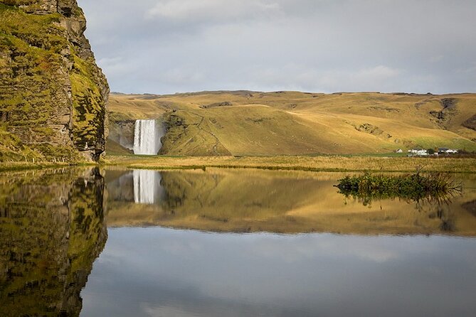 2-Day South Coast Waterfalls, Jokulsarlon Glacier Lagoon and Hike from Reykjavik