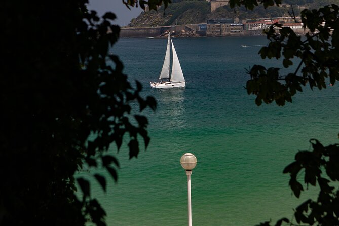 2 h Privated Sail Sebastian Tour or Sunset