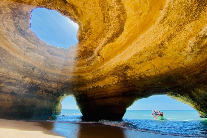 2 Hours Cruise Portimão to Benagil Cave & Marinha Beach