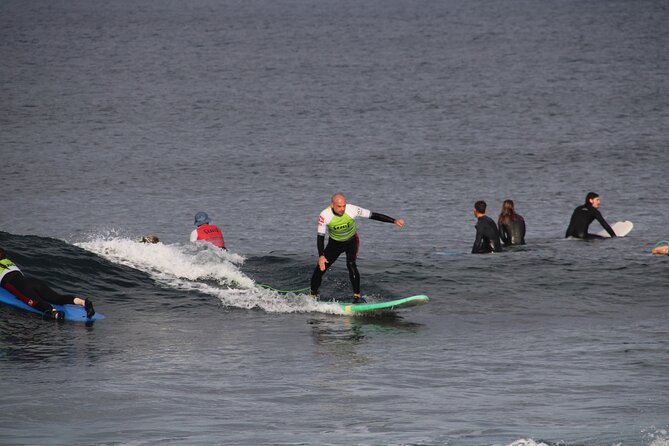 2 hours Semi-private surfing lesson in Playa de Las Americas