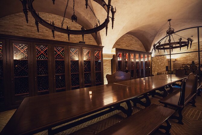 2 Hours Visit and Wine Tasting with tastings in Val D'Orcia