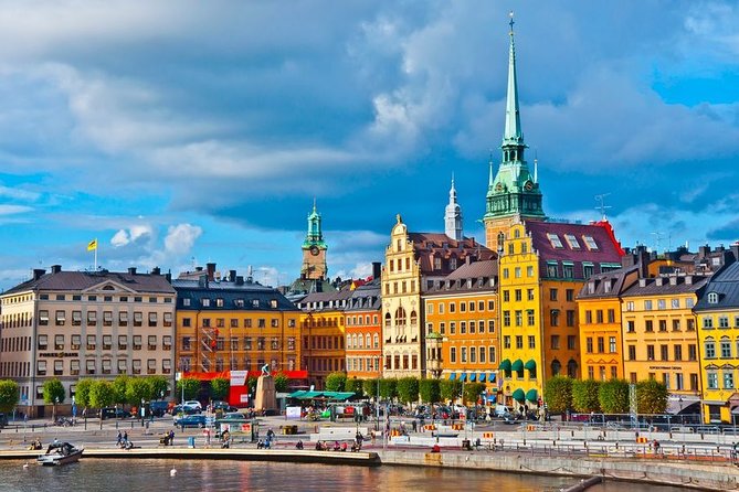 Airport Transfer: Airport ARN to Stockholm by Business Car