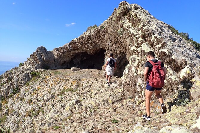 Ana Ferreira Caves & Peaks Trekking