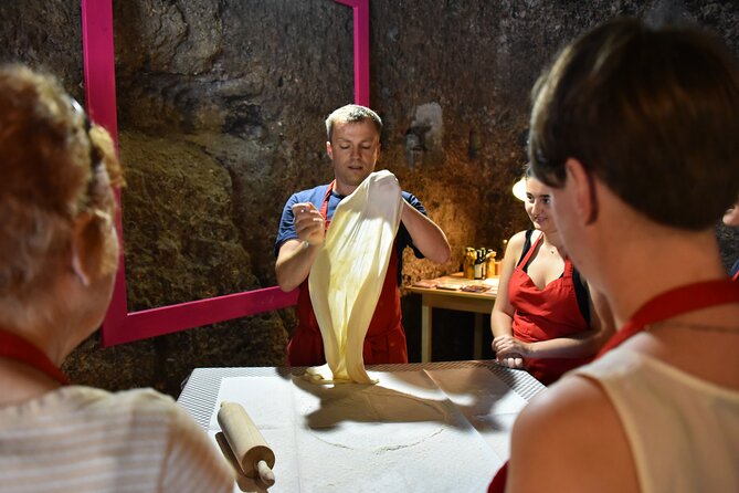 Apple Strudel & Prezel Cooking Class incl. Dinner & Music