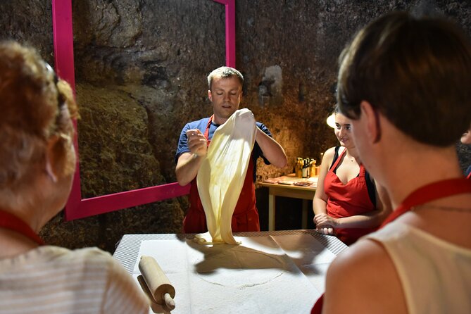 Austrian Apple Strudel Cooking Class including Lunch in Salzburg