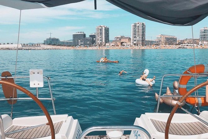 Barcelona Small Group Sailing with Snacks and Cava
