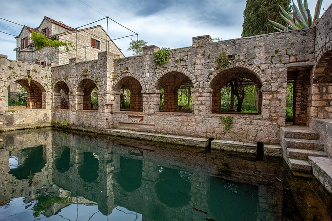 Brac, Hvar, & Solta Day Trip: Snorkeling, Wine & Lunch from Split