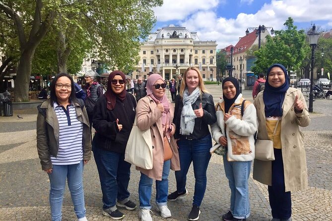 Bratislava City Walking Tour with Castle Ticket